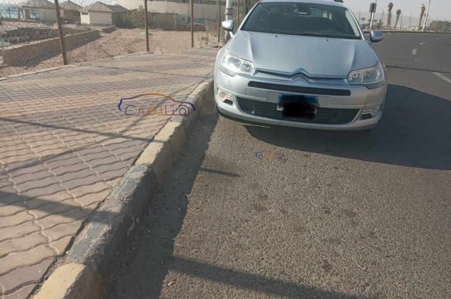 C5 Citroën 2016 Red Sea Silver 6786050 - Car for sale : Hatla2ee