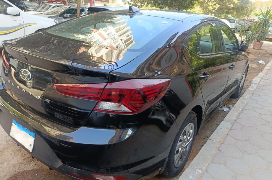 Elantra AD Hyundai 2020 Heliopolis Black 6795844 - Car for sale : Hatla2ee