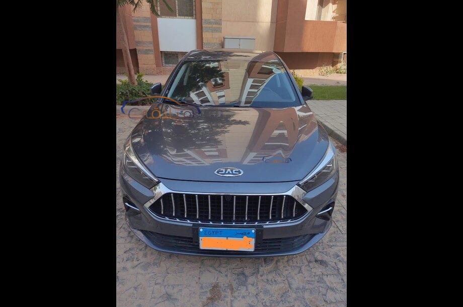 J7 Jac 2022 Giza Dark grey 6799834 - Car for sale : Hatla2ee