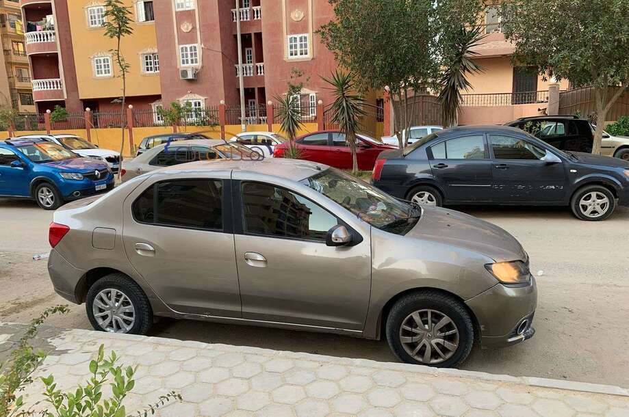 Logan Renault 2015 6 October Bronze 6805222 - Car for sale : Hatla2ee