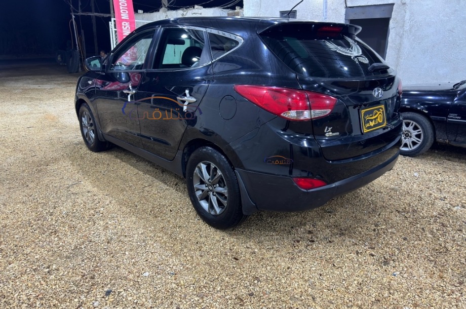 IX 35 Hyundai 2016 El Minya Black 6806750 - Car for sale : Hatla2ee
