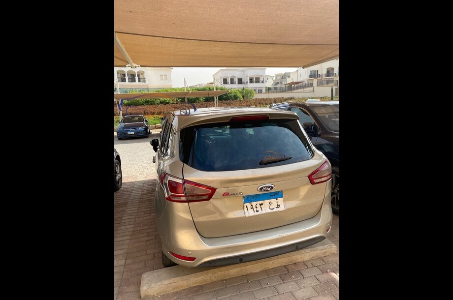 B-Max Ford 2015 6 October Champagne 6814622 - Car for sale : Hatla2ee