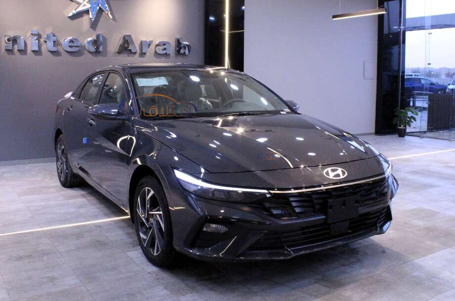 Imported : Elantra CN7 Hyundai 2024 Sheikh Zayed City Dark grey 6818281 - Car for sale : Hatla2ee