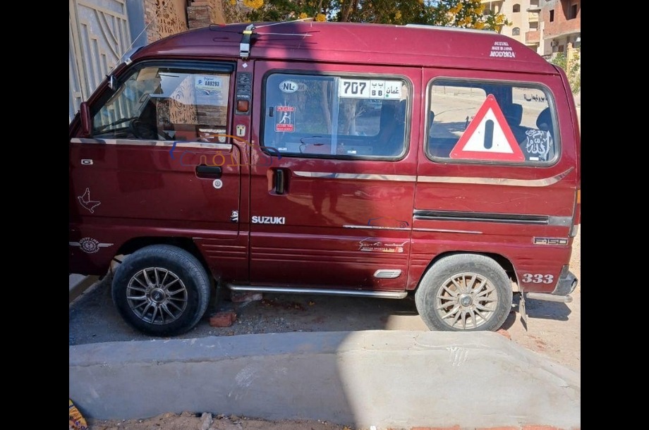 Van Suzuki 2010 Alexandria Red 6823502 - Car for sale : Hatla2ee