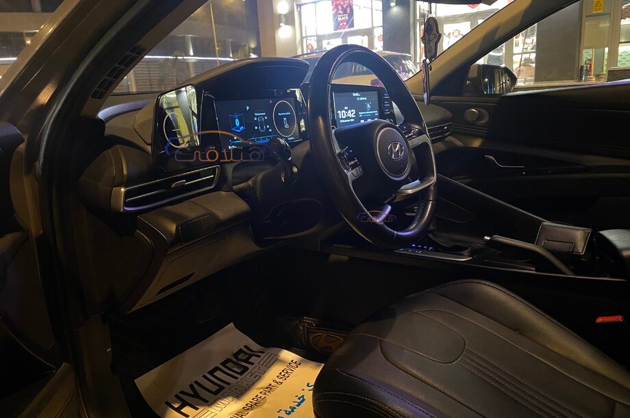 Elantra CN7 Hyundai 2021 Suez Mocha 6824503 - Car for sale : Hatla2ee