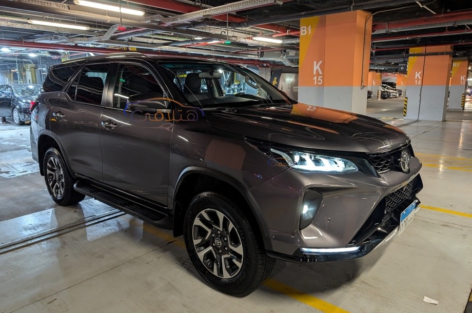 Fortuner Toyota 6 October Dark grey 6827506 - Car for sale : Hatla2ee