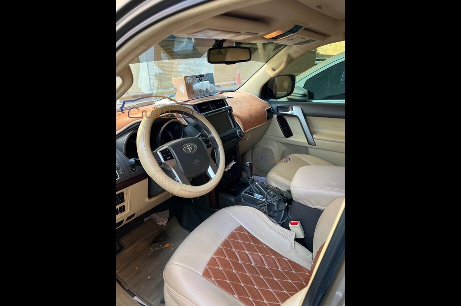 Prado Toyota 2016 6 October Gold 6827579 - Car for sale : Hatla2ee