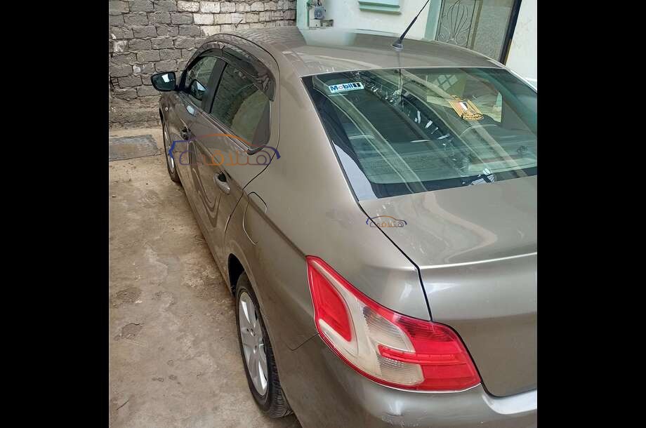 301 Peugeot 2015 Kafr El Zayat Gold 6830323 - Car for sale : Hatla2ee