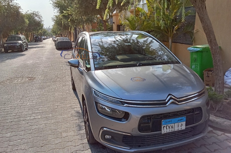 C4 Picasso Citroën 2018 6 October Silver 6831475 - Car for sale : Hatla2ee