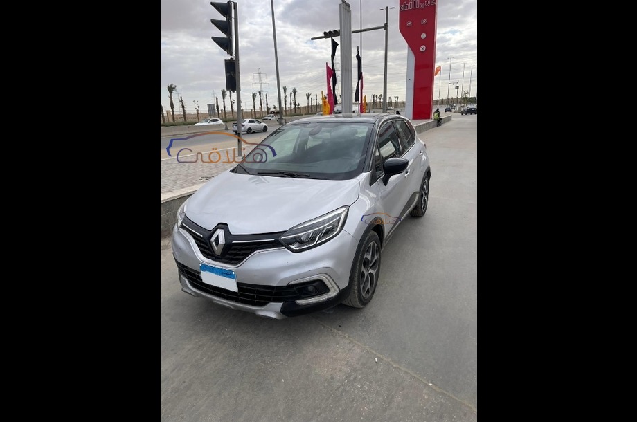 Captur Renault 2019 6 October Silver 6832096 - Car for sale : Hatla2ee