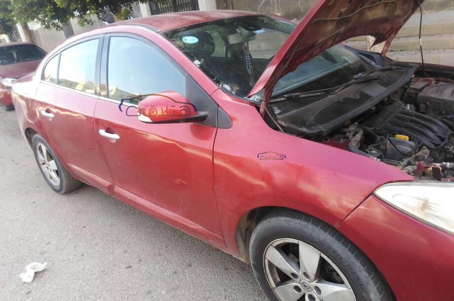 Fluence Renault 2011 Obour City Dark red 6840295 - Car for sale : Hatla2ee