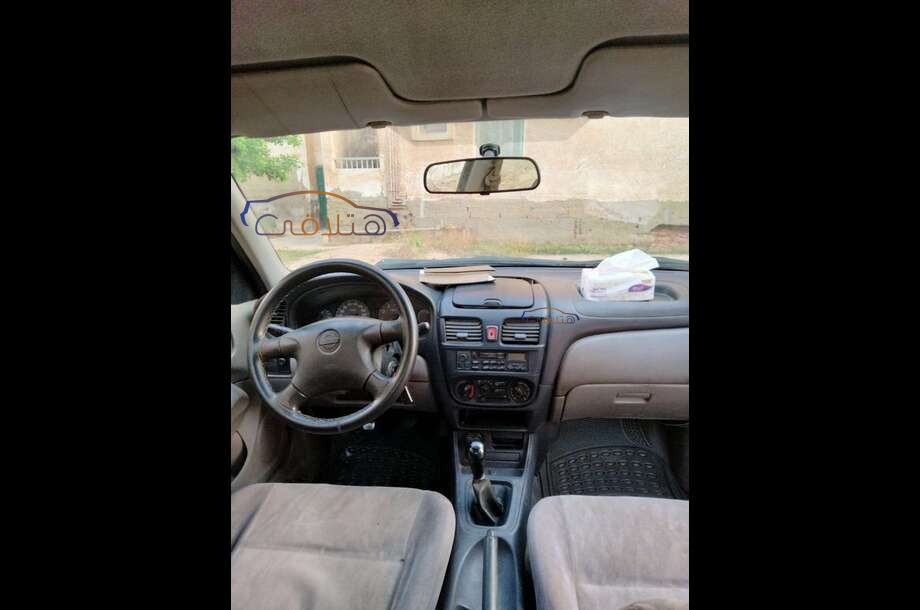 Sunny Nissan 2002 Borg el arab Silver 6841967 - Car for sale : Hatla2ee