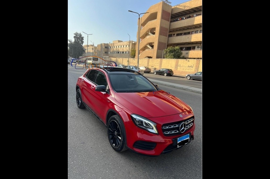 CLA 200 Mercedes 2020 Cairo Red 6843049 - Car for sale : Hatla2ee