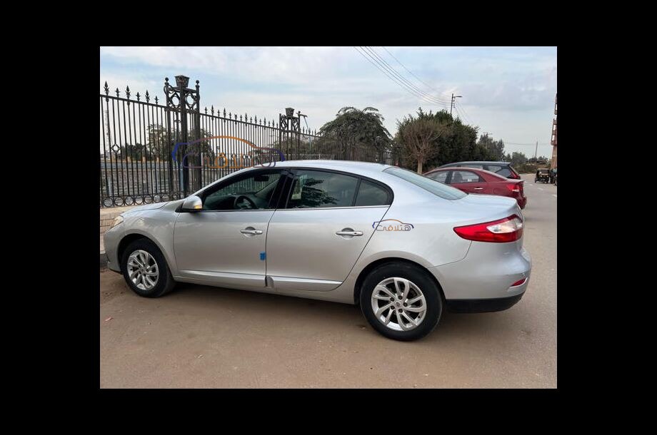 Fluence Renault 2014 Shibin el Kom Silver 6843323 - Car for sale : Hatla2ee