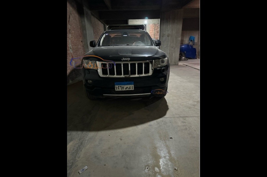 Grand Cherokee Jeep 2012 Cairo Black 6843626 - Car for sale : Hatla2ee