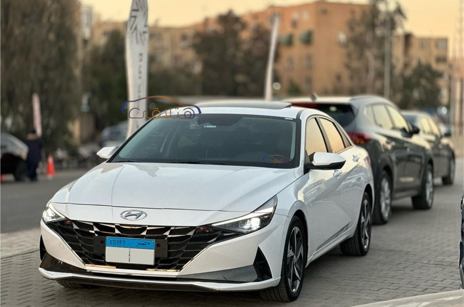 Elantra CN7 Hyundai 2021 Tagamo3 - New Cairo White 6856322 - Car for sale : Hatla2ee