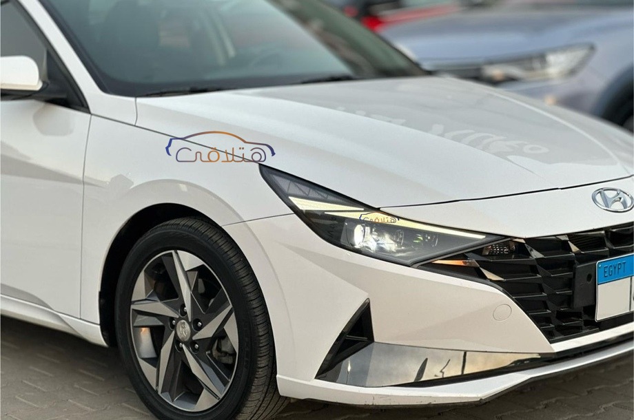 Elantra CN7 Hyundai 2021 Tagamo3 - New Cairo White 6856322 - Car for sale : Hatla2ee