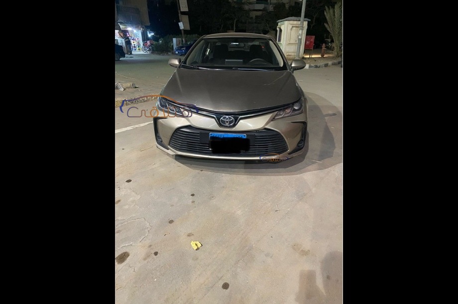 Corolla Toyota 2020 6 October Gold 6857353 - Car for sale : Hatla2ee