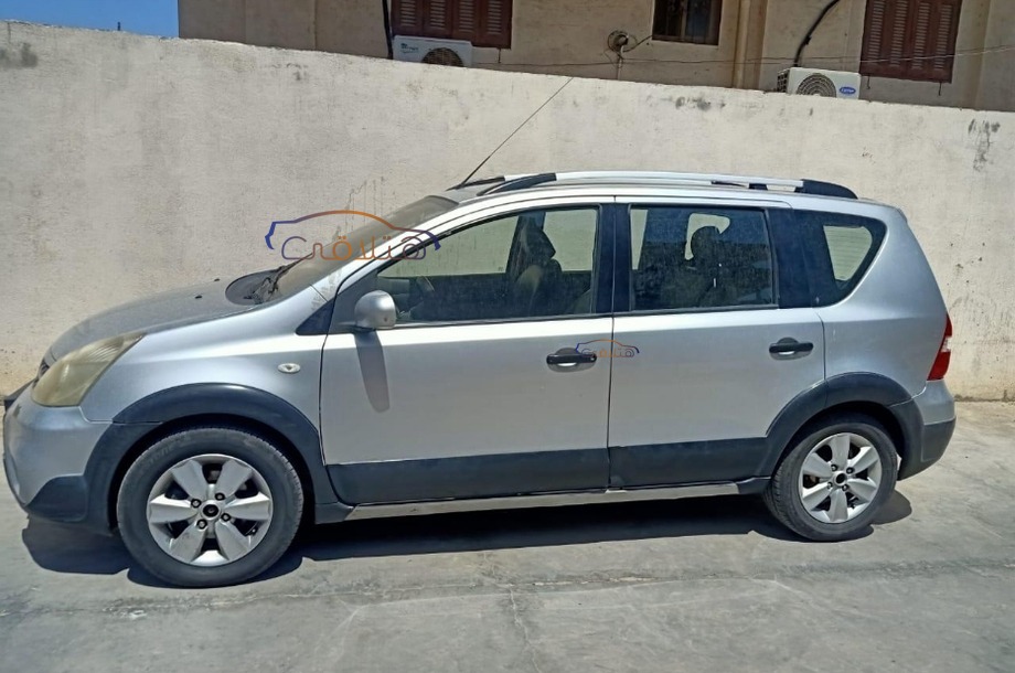 Livina Nissan 2012 Damietta Silver 6859564 - Car for sale : Hatla2ee