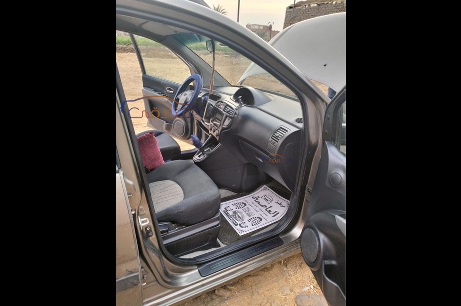 Matrix Hyundai 2010 6 October Dark grey 6864737 - Car for sale : Hatla2ee