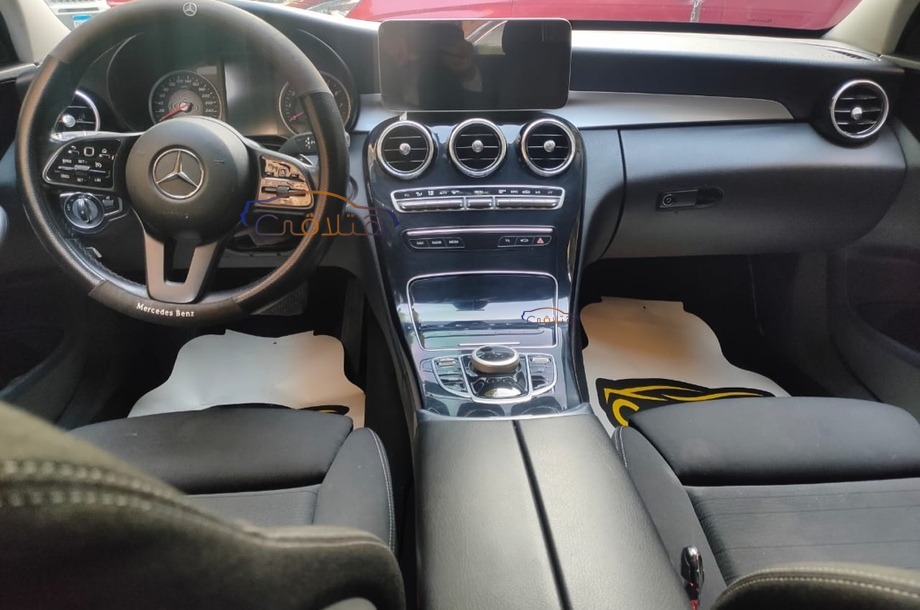 C 200 Mercedes 2019 Giza Dark blue 6867587 - Car for sale : Hatla2ee