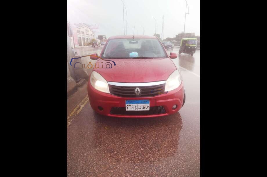 Sandero Renault 2013 Alexandria Dark red 6870020 - Car for sale : Hatla2ee