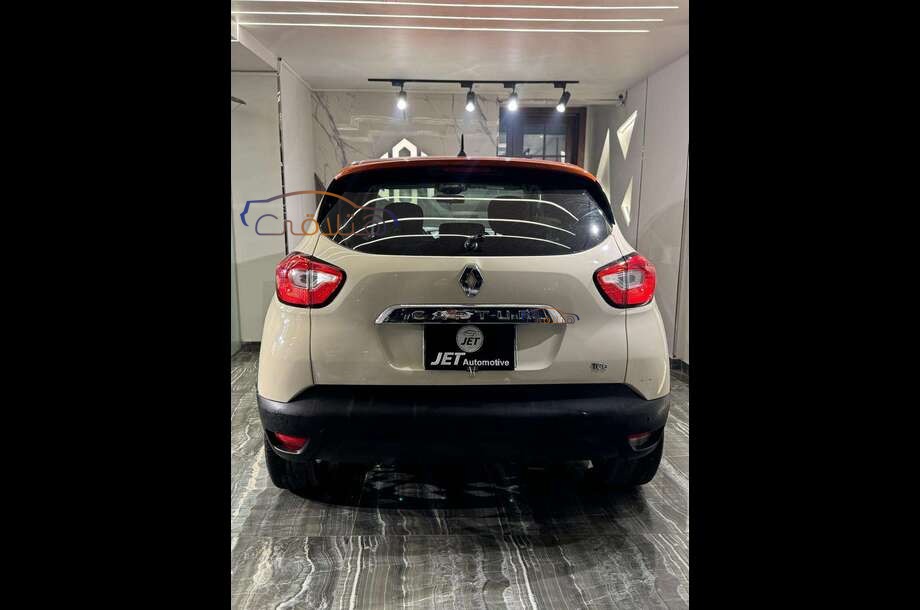Captur Renault 2016 Nasr city Beige 6870977 - Car for sale : Hatla2ee