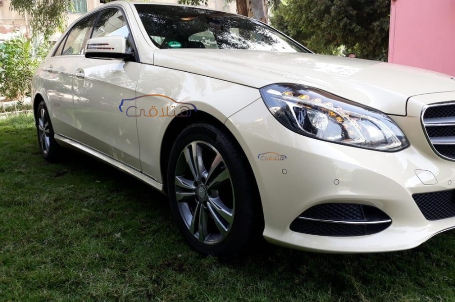 E 300 Mercedes 2015 El Manial Beige 6872105 - Car for sale : Hatla2ee