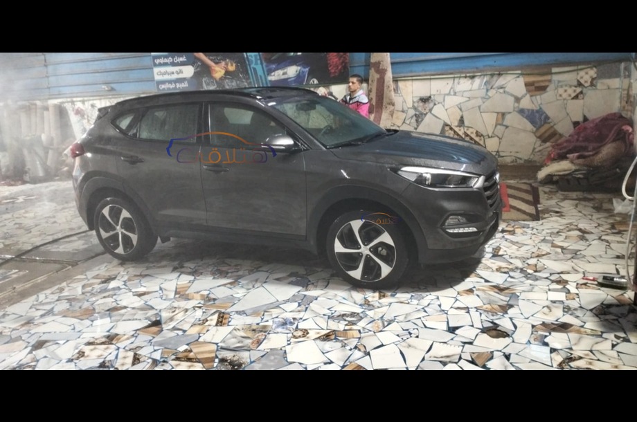 Tucson Hyundai 2018 Quesna Brown 6872754 - Car for sale : Hatla2ee