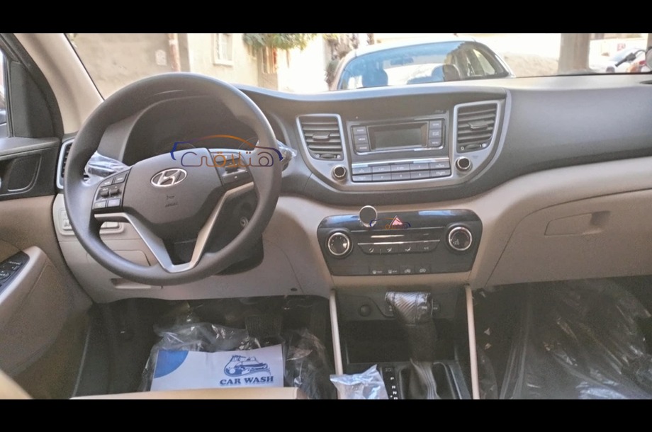 Tucson Hyundai 2018 Quesna Brown 6872754 - Car for sale : Hatla2ee