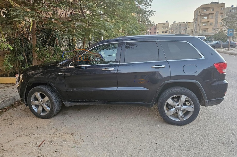 Grand Cherokee Jeep 2013 Cairo Black 6872798 - Car for sale : Hatla2ee