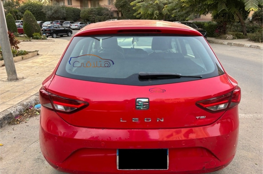 Leon Seat 2015 Tagamo3 - New Cairo Red 6872858 - Car for sale : Hatla2ee