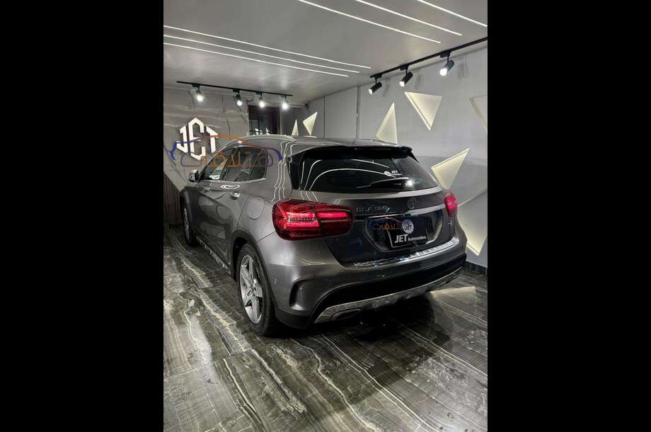 GLA 180 Mercedes 2020 Nasr city Silver 6873674 - Car for sale : Hatla2ee