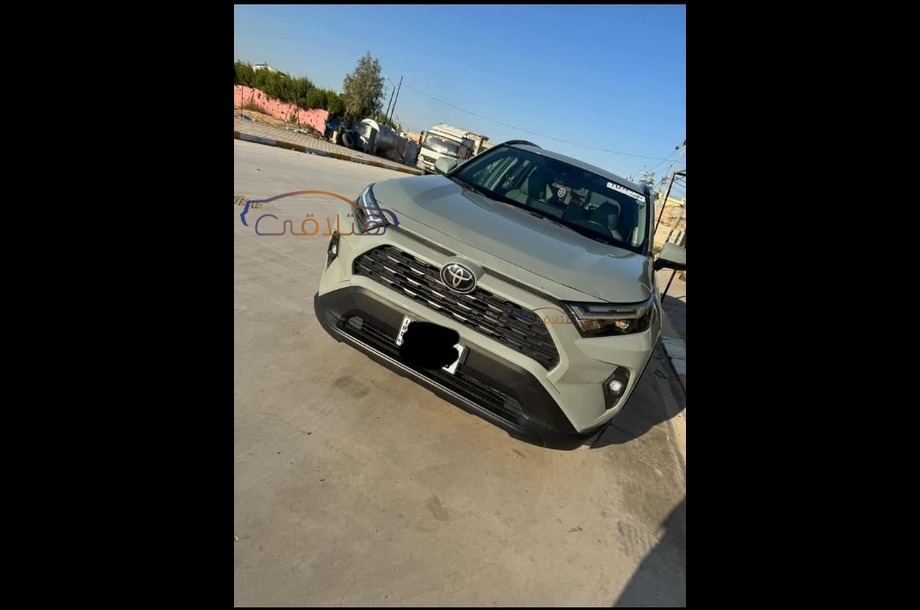 Rav 4 Toyota 2023 Kirkuk Silver 6873692 - Car for sale : Hatla2ee