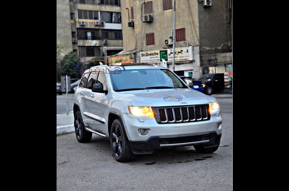 Grand Cherokee Jeep 2012 Cairo Silver 6878753 - Car for sale : Hatla2ee