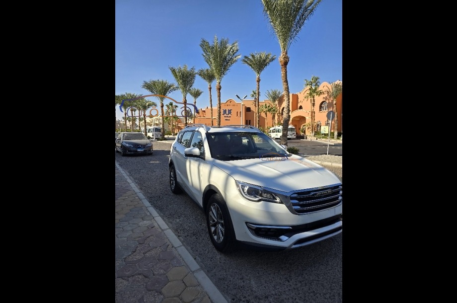 X70 Jetour 2022 Red Sea White 6884235 - Car for sale : Hatla2ee