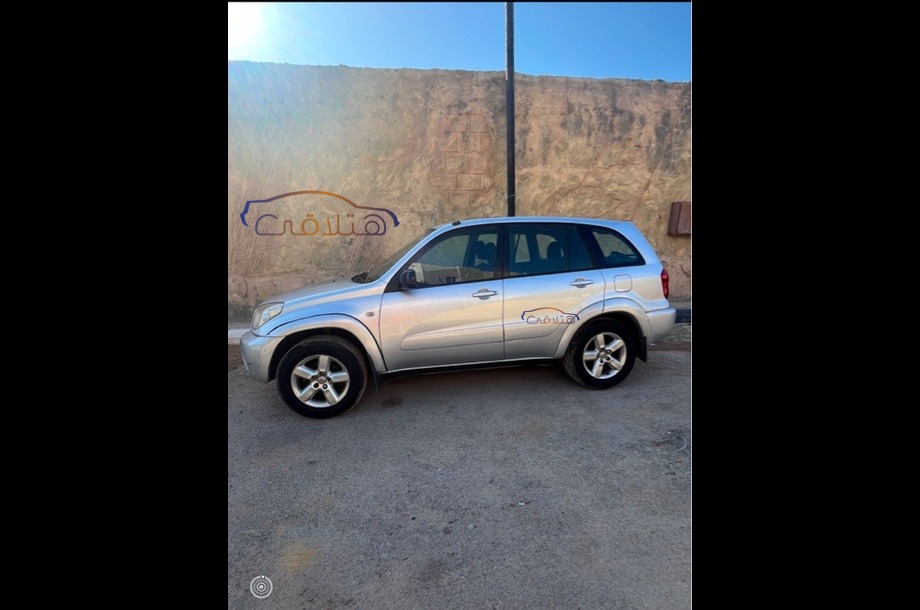 Rav 4 Toyota 2004 Alexandria Silver 6884262 - Car for sale : Hatla2ee