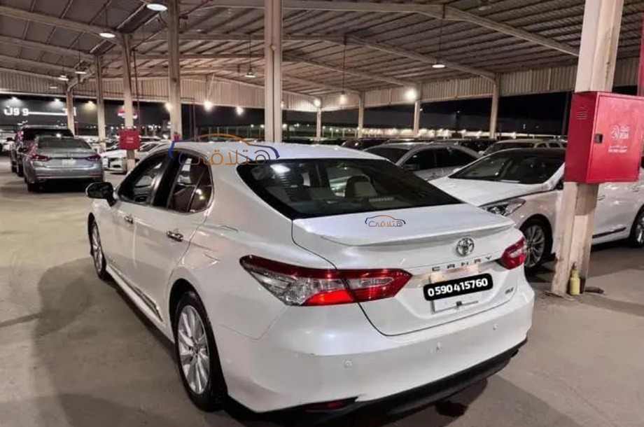 Camry Toyota 2018 Jubail White 6884275 - Car for sale : Hatla2ee