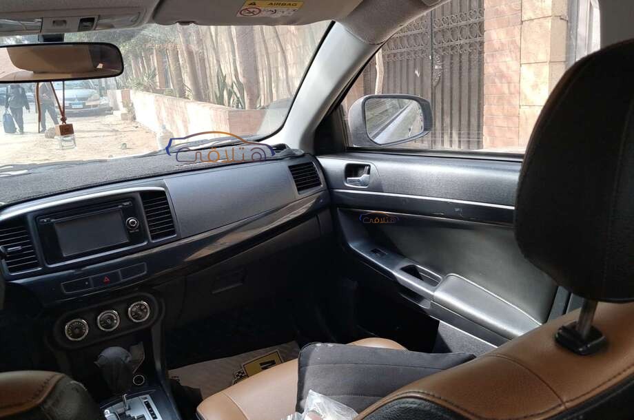 Lancer EX Shark Mitsubishi 2016 Pyramids Gardens Silver 6887718 - Car for sale : Hatla2ee