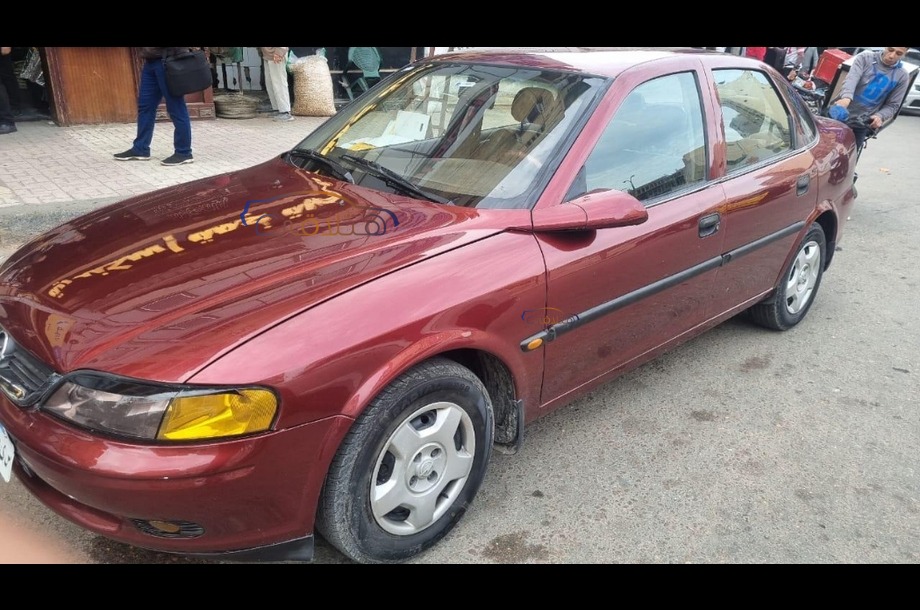 Vectra Opel 1999 Alexandria Dark red 6888547 - Car for sale : Hatla2ee