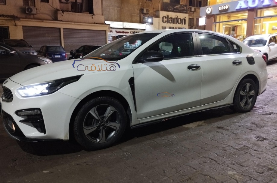 Grand Cerato Kia 2021 Mohandessin White 6891726 - Car for sale : Hatla2ee