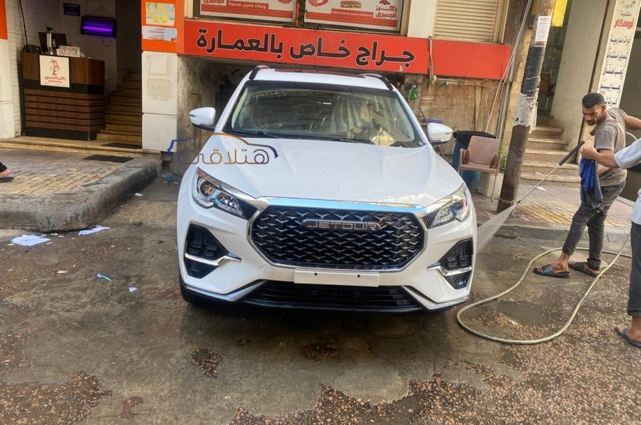 X70 Jetour 2024 Alexandria White 6892652 - Car for sale : Hatla2ee
