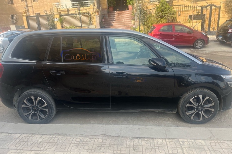 C4 Citroën 2020 Mokattam Black 6893749 - Car for sale : Hatla2ee