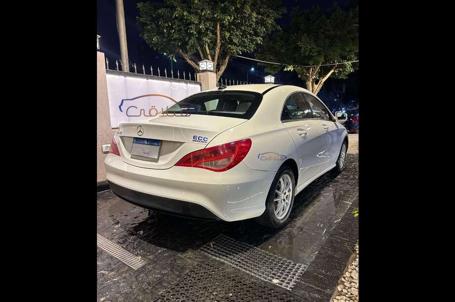 CLA 180 Mercedes 2015 Heliopolis White 6895236 - Car for sale : Hatla2ee