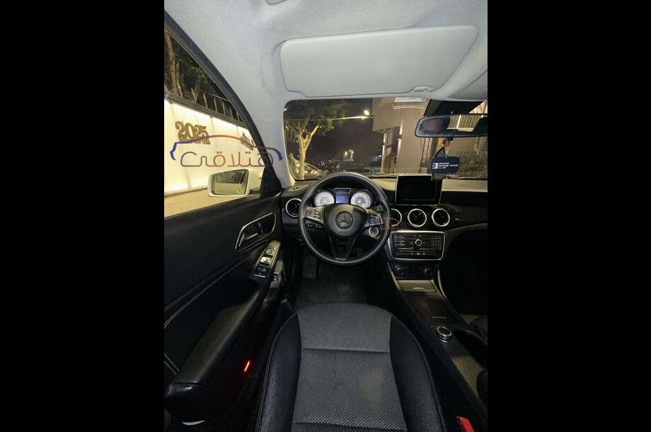 CLA 180 Mercedes 2015 Heliopolis White 6895236 - Car for sale : Hatla2ee