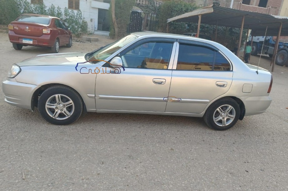 Verna Hyundai 2010 10th of Ramadan Silver 6895785 - Car for sale : Hatla2ee