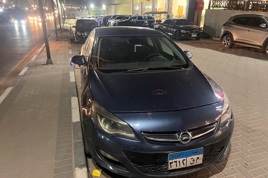Astra Opel Tagamo3 - New Cairo Dark blue 6897810 - Car for sale : Hatla2ee