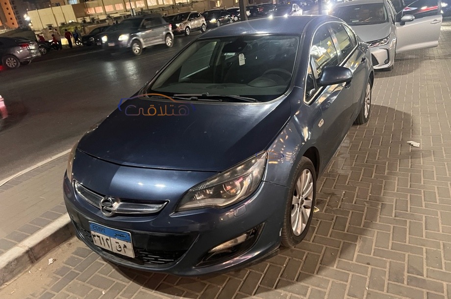 Astra Opel Tagamo3 - New Cairo Dark blue 6897810 - Car for sale : Hatla2ee