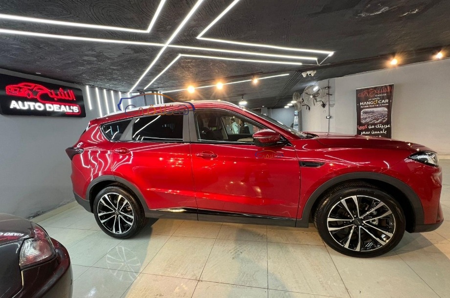 X70 Jetour 2023 Cairo Red 6899162 - Car for sale : Hatla2ee