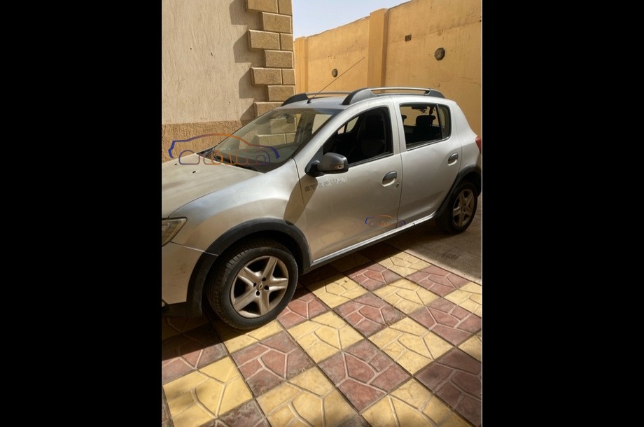 Sandero Step Way Renault 2019 El Minya Silver 6900934 - Car for sale ...